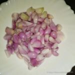 Ulli Theeyal/ Kunjulli Theeyal/ Shallots/ Ulli Curry - MeemisKitchen